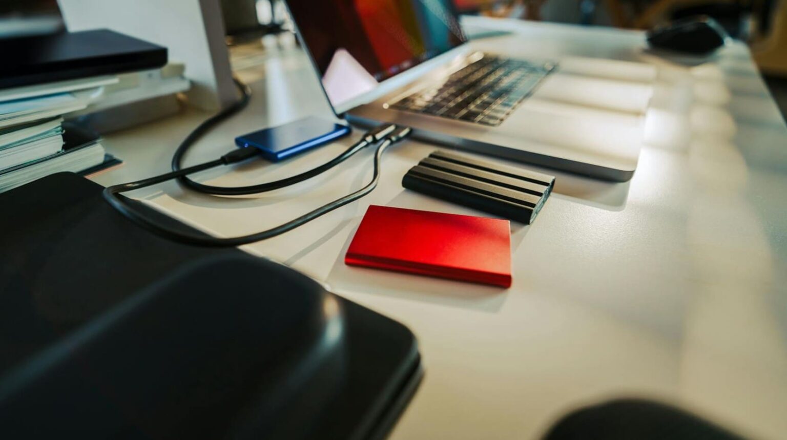 Como conectar um HD Externo no notebook?